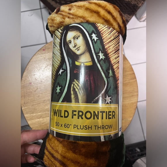 Bedding | Wild Frontier 5 X 60 Plush Throw | Poshmark